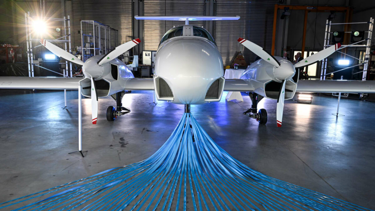Brandenburg Debuts Hydrogen-Powered Airplane - Energy News